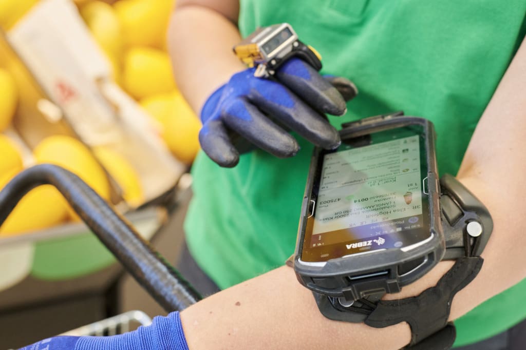 Carrefour Belgium selects Strongpoint’s instore-picking solution - Retail Optimiser